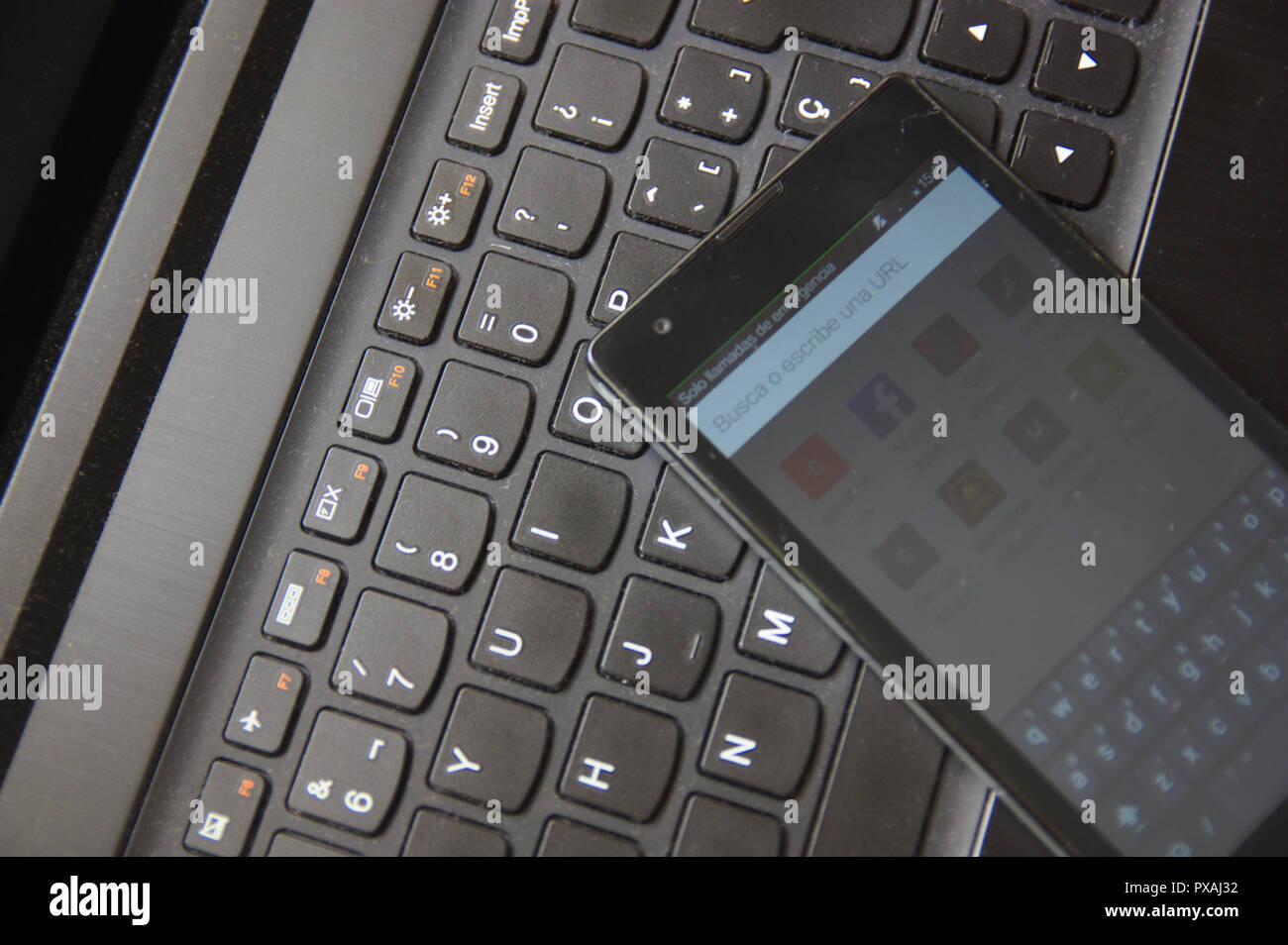 Smart phones and laptops hi-res stock photography and images - Alamy