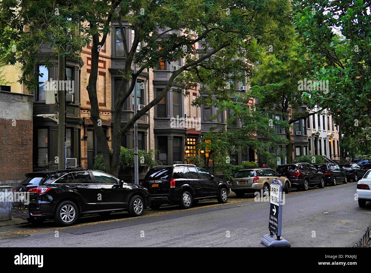 An empty urban street scene Stock Photo - Alamy