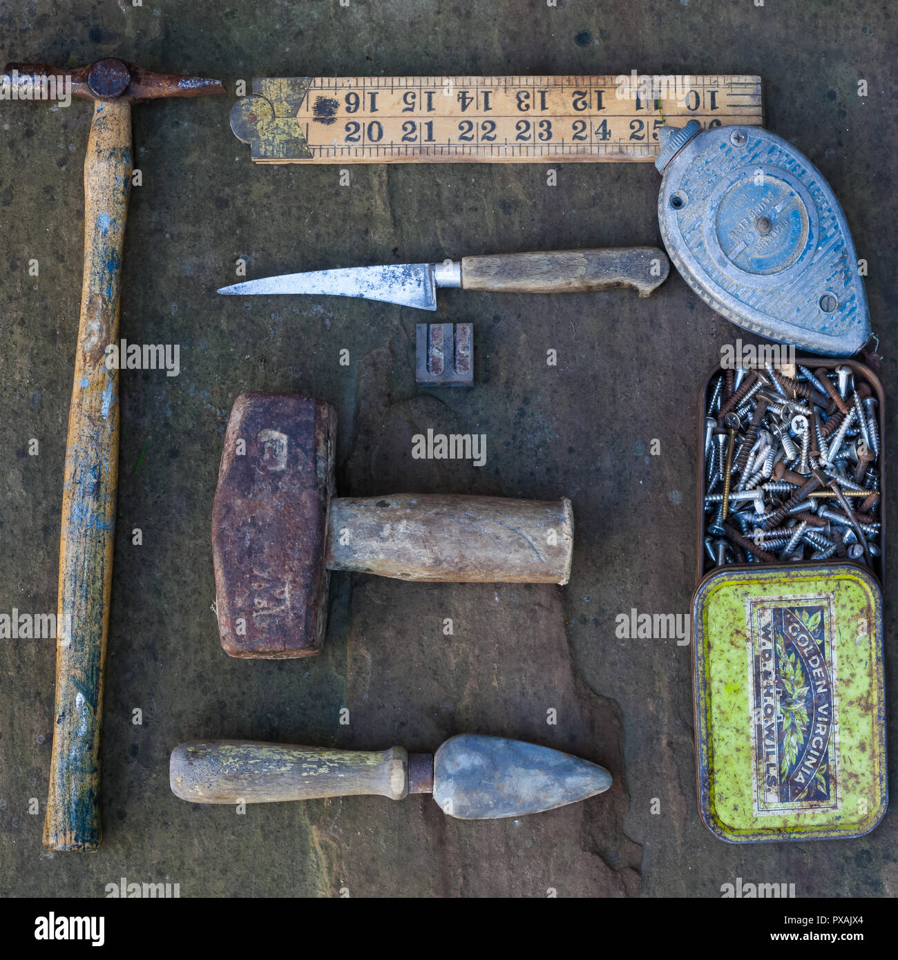 Decorator tools hi-res stock photography and images - Alamy