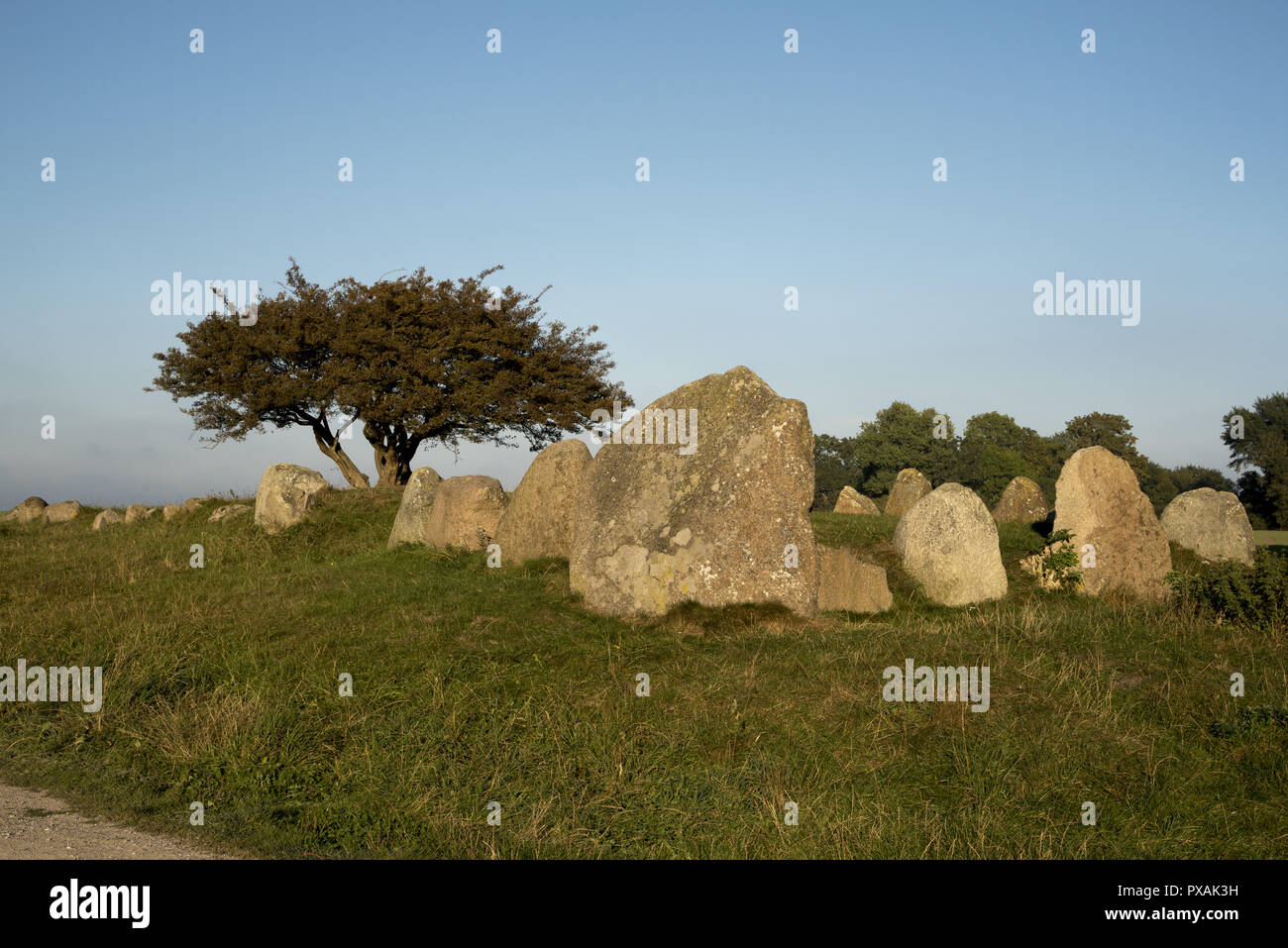 Around 5000 year old megalithic great dolmen near Nobbin in the very ...