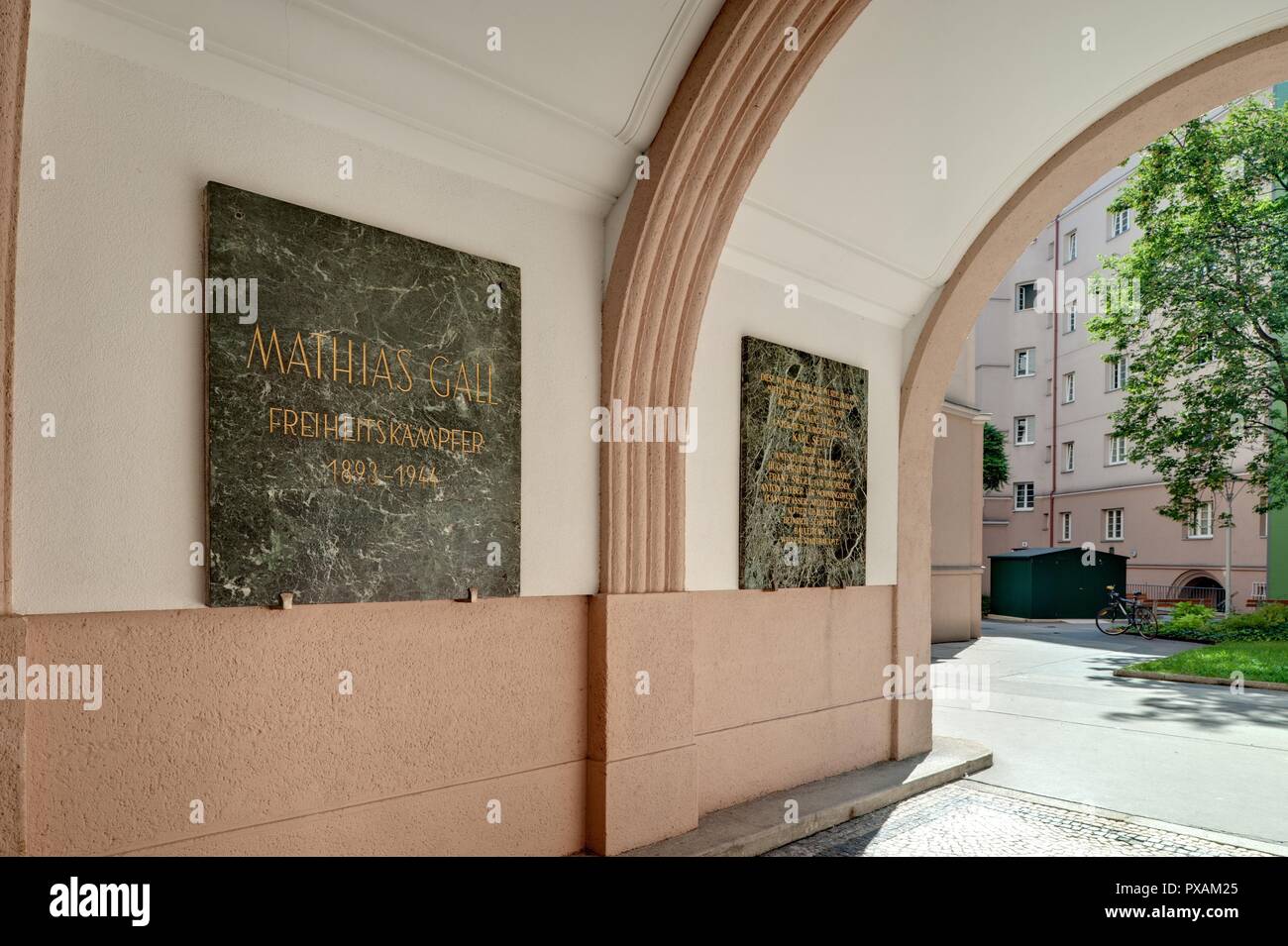 Wien, Gemeindebau des 'Roten Wien' - Vienna, Council Tenement Block ...
