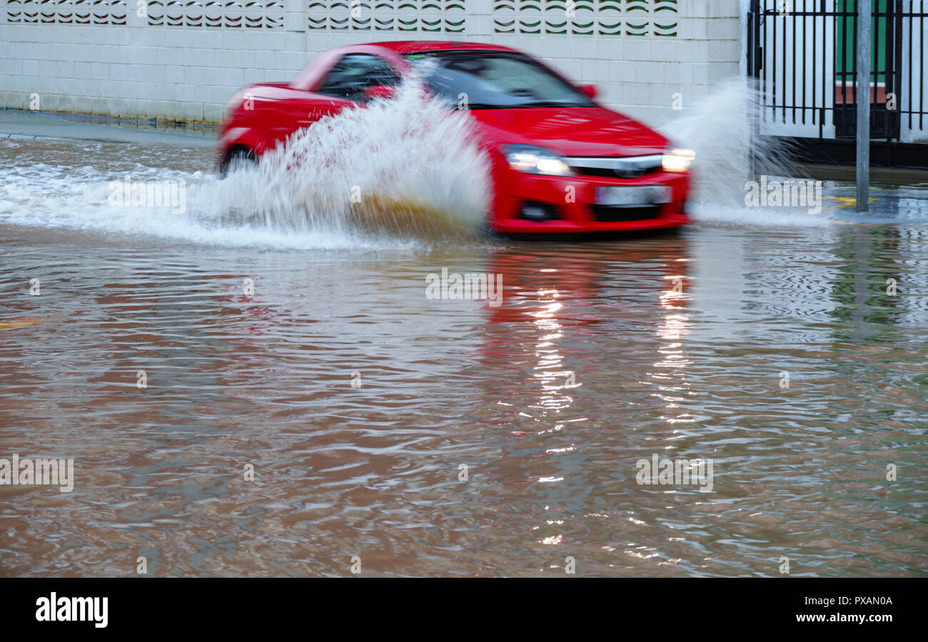 Car splashing water hi-res stock photography and images - Alamy