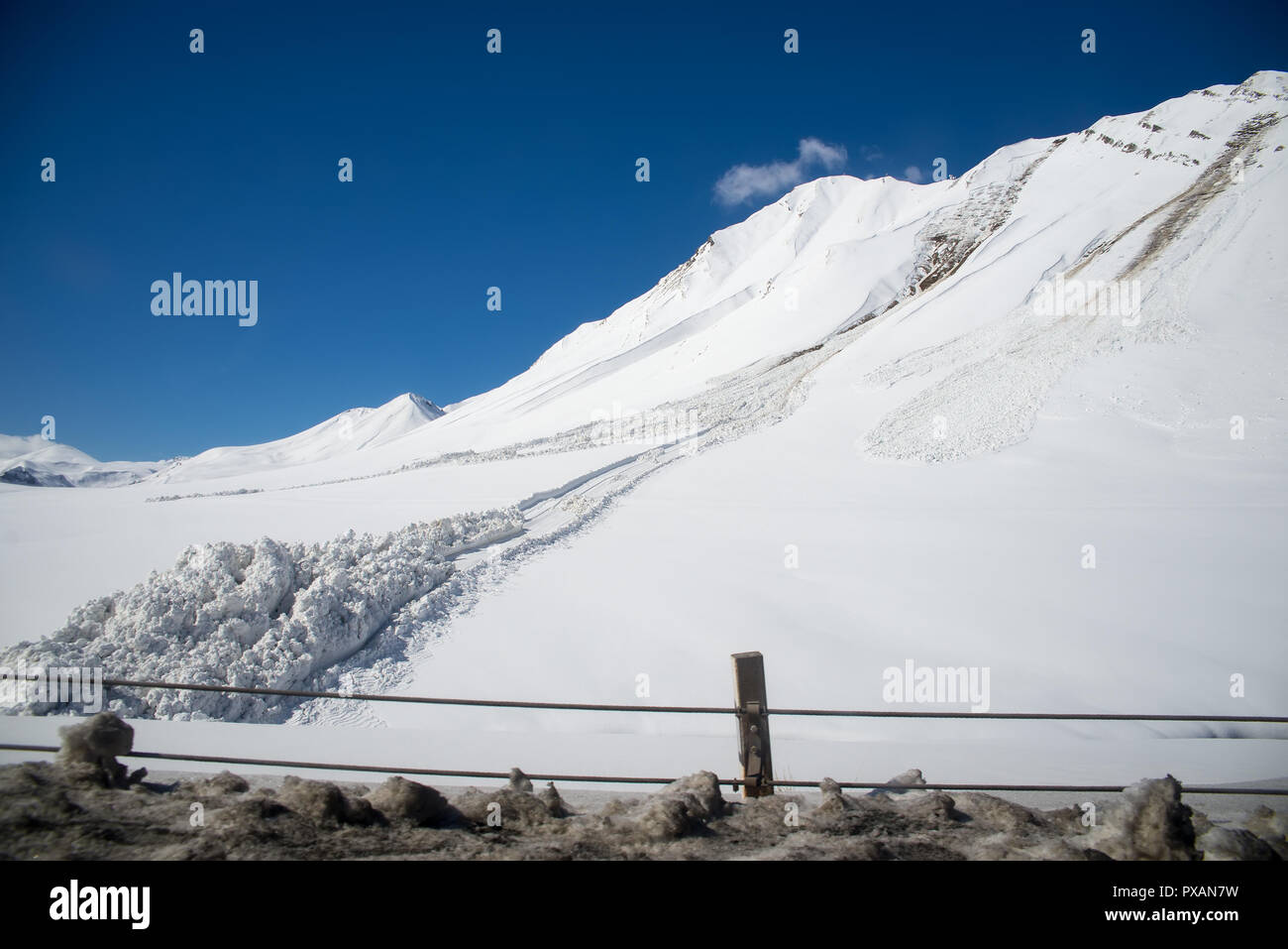 Danger travel tourism hi-res stock photography and images - Alamy