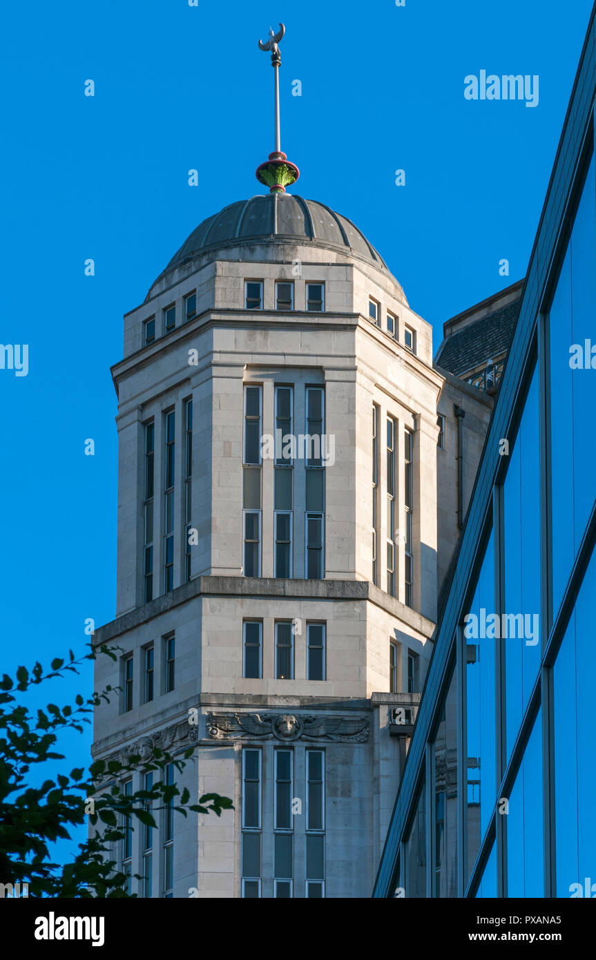 Corner turret on Sunlight House (Joseph Sunlight 1932), Quay Street ...
