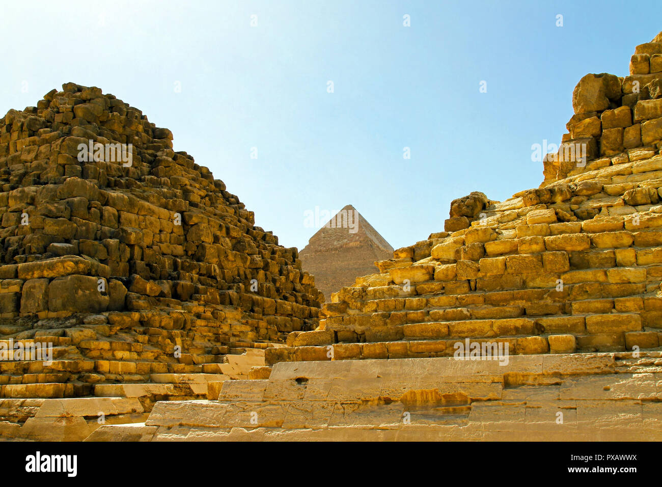 Tombs in egypt hi-res stock photography and images - Alamy