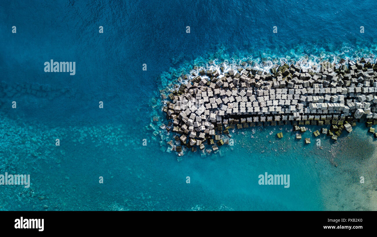 Sea defence structure tetrapods tetrapod hi-res stock photography and ...