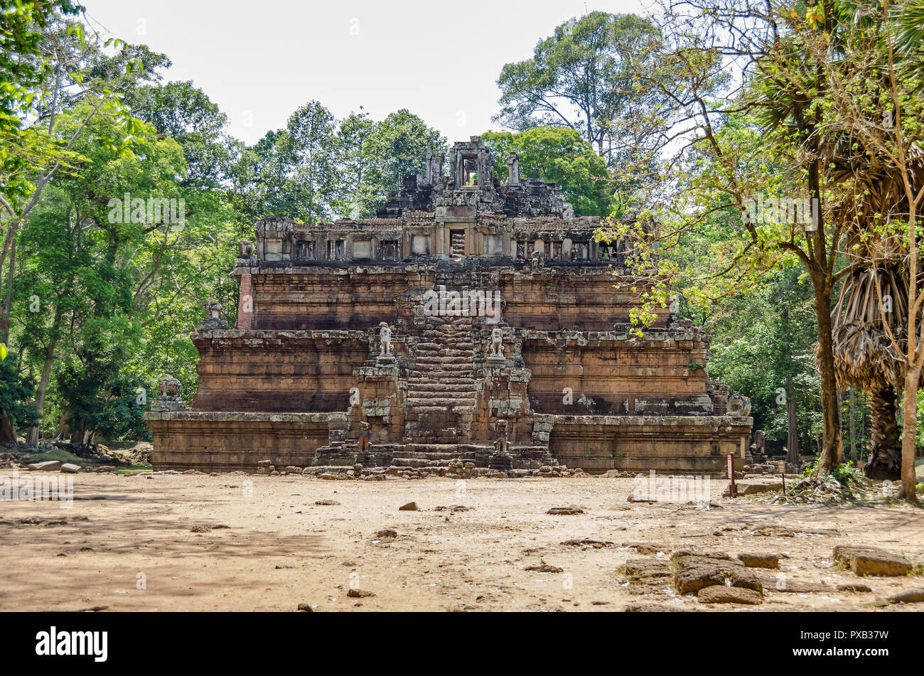 Prasat thom pyramid hi-res stock photography and images - Alamy