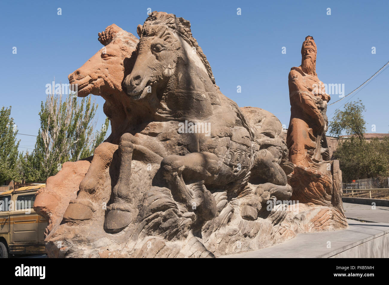 Yerevan statues hi-res stock photography and images - Alamy
