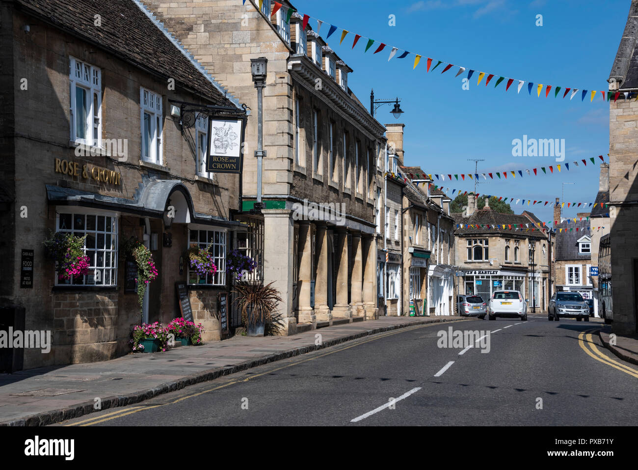 Provincial crown hi-res stock photography and images - Alamy