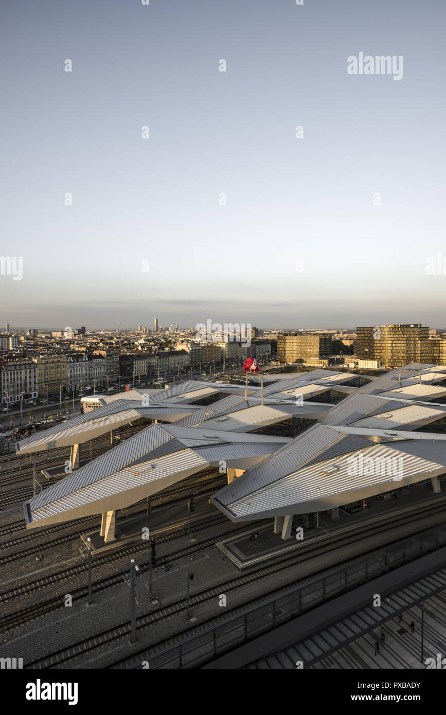 Futuristic vienna city train hi-res stock photography and images - Alamy