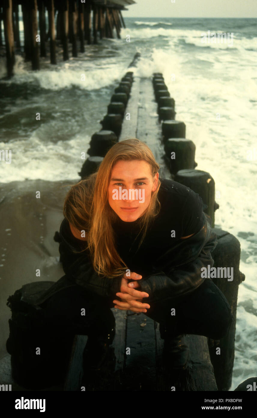 NEW YORK, NY - OCTOBER 24: (EXCLUSIVE) Actor/dancer/choreographer Aaron ...