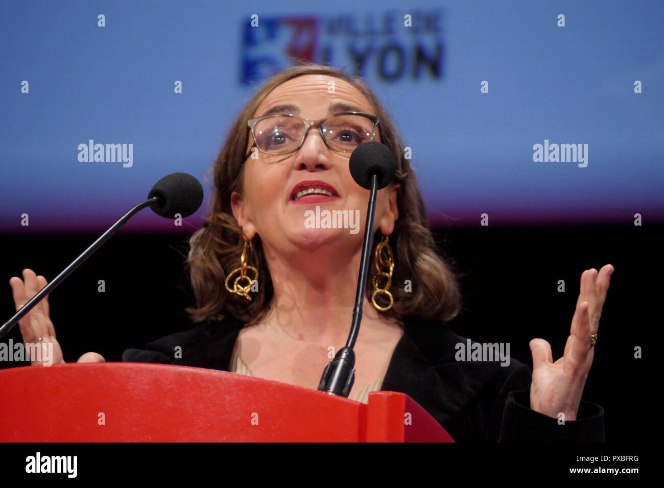 Dominique blanc hi-res stock photography and images - Alamy