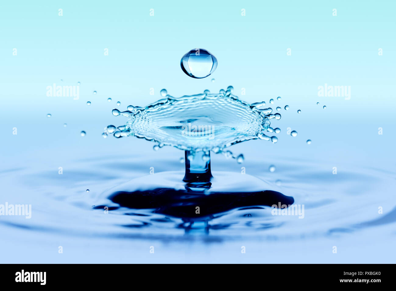 Water splash effect hi-res stock photography and images - Alamy