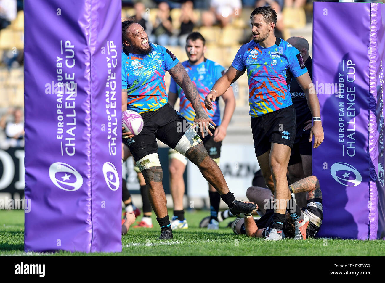 Pop Pass Rugby High Resolution Stock Photography and Images - Alamy