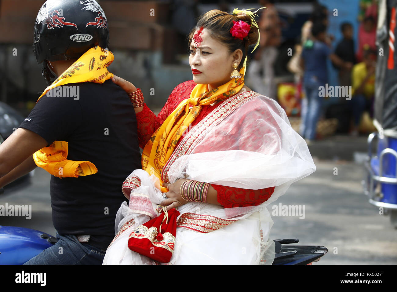 Woman with tika on forehead nepal hi-res stock photography and images ...