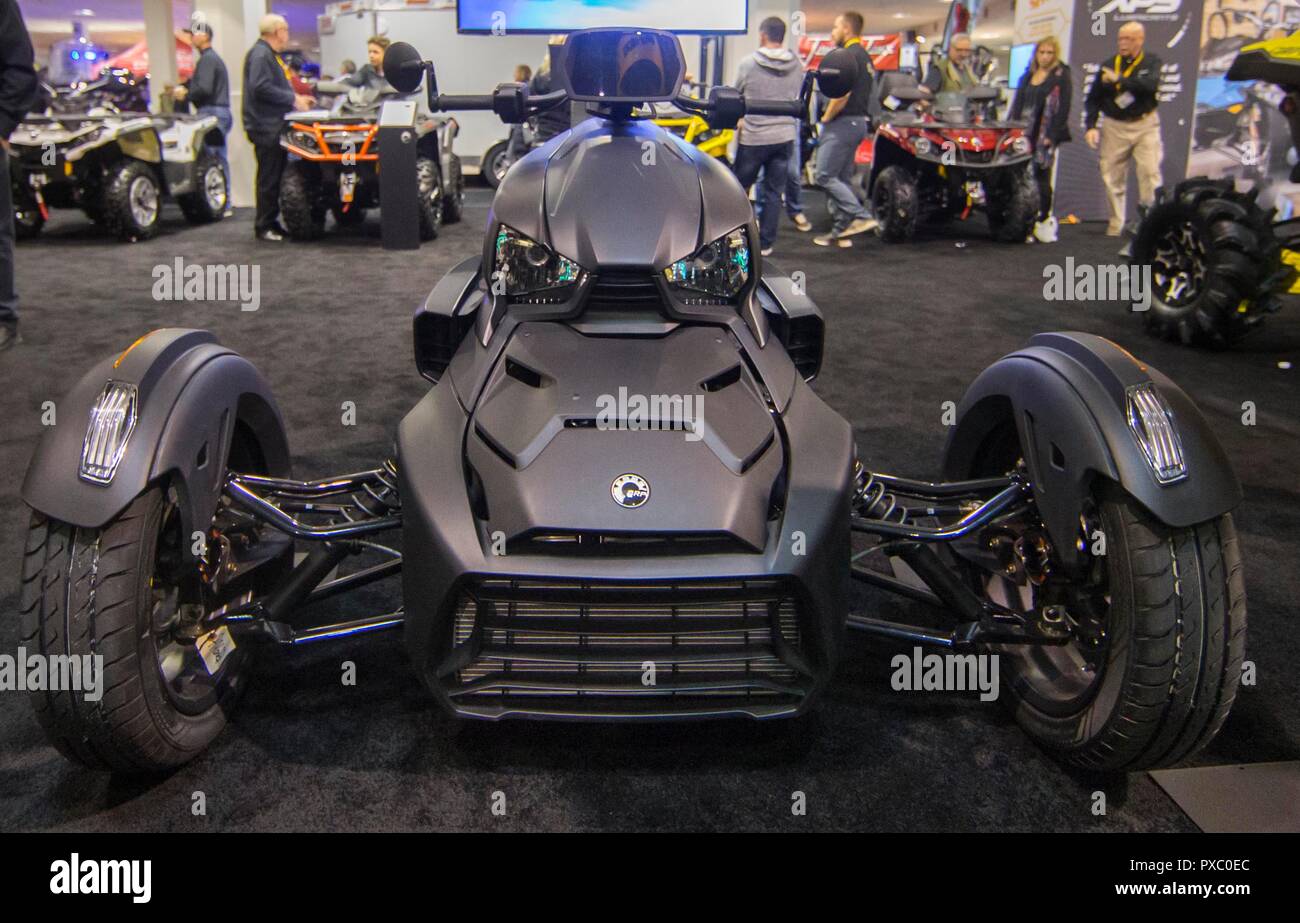 Three wheeled motorcycle hi-res stock photography and images - Alamy