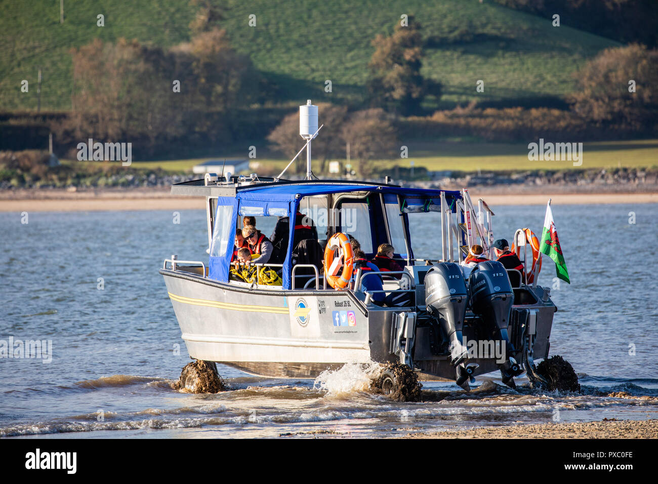 Ferryside from llansteffan hi-res stock photography and images - Alamy