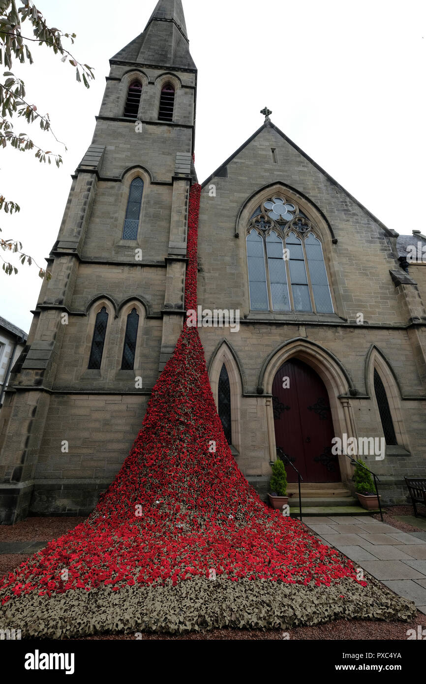 Scotland, UK. 21st Oct 2018. Knitted Poppy Cascade With nearly 9000 ...