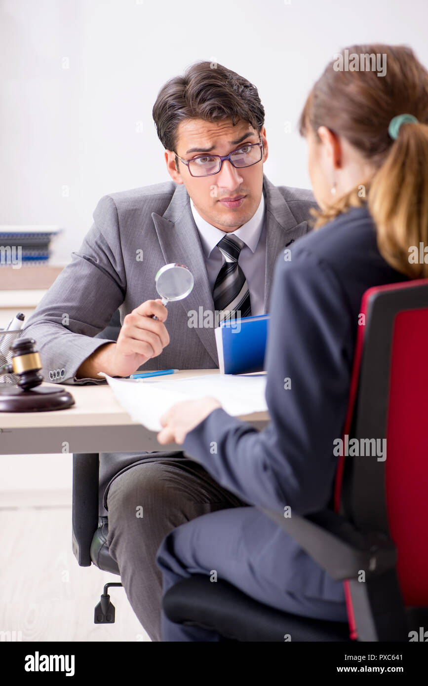 Lawyer client listening judge hi-res stock photography and images - Alamy