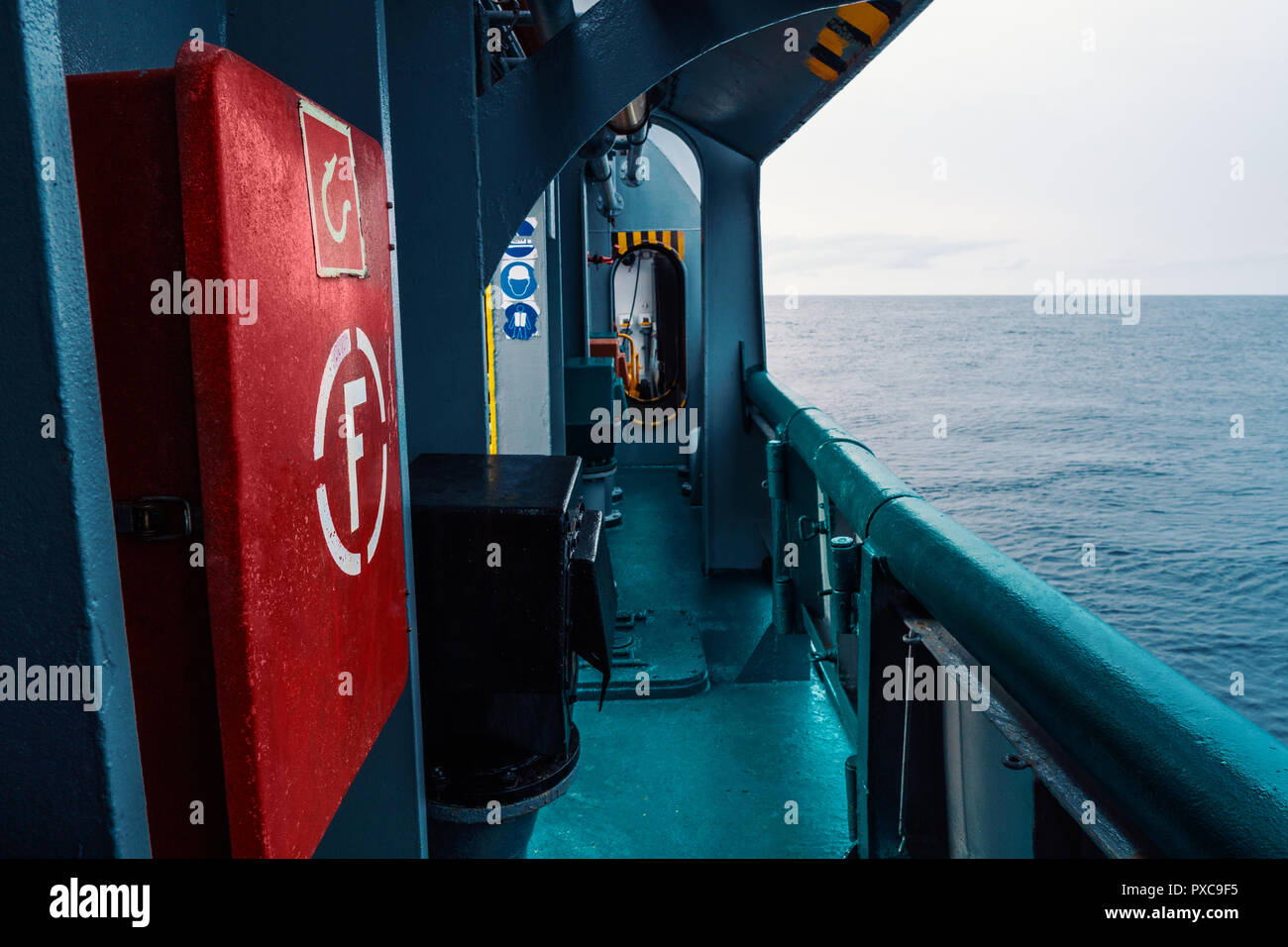 Open sea tug boat hi-res stock photography and images - Alamy