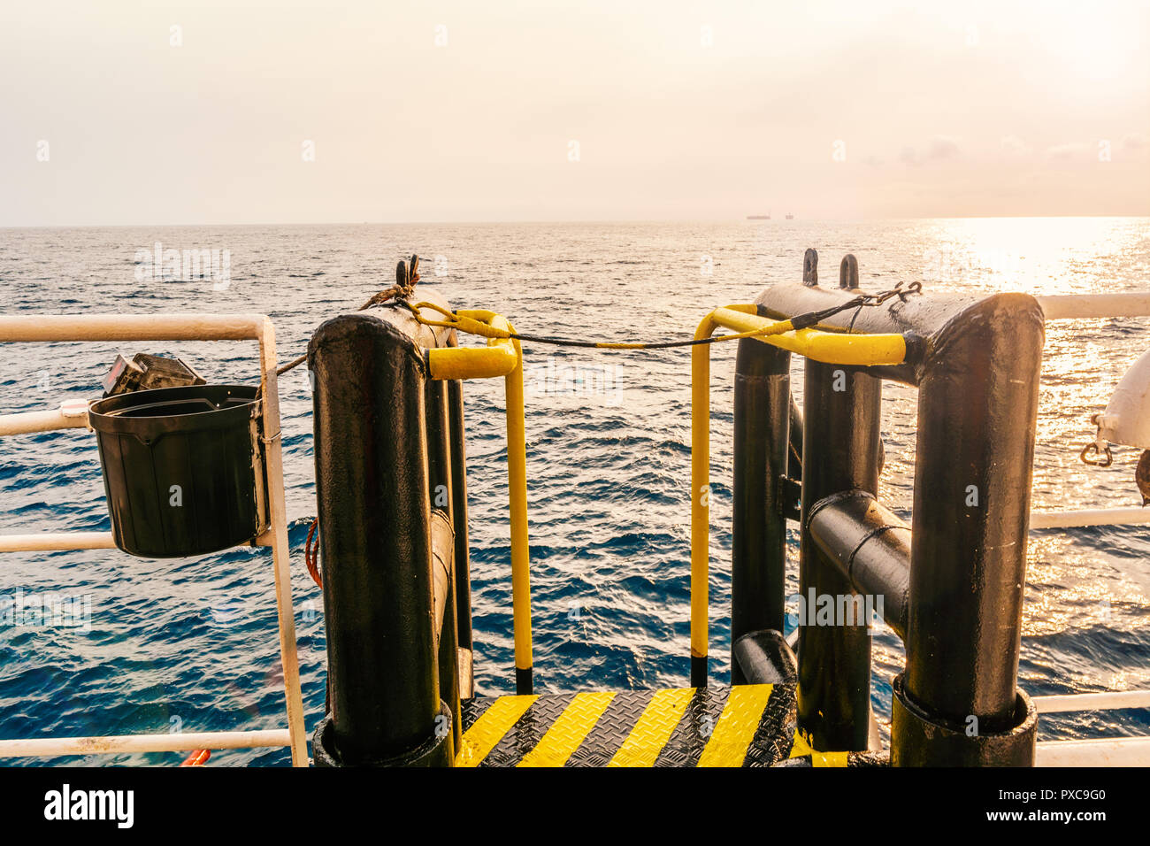 Offshore installation vessel hi-res stock photography and images - Alamy