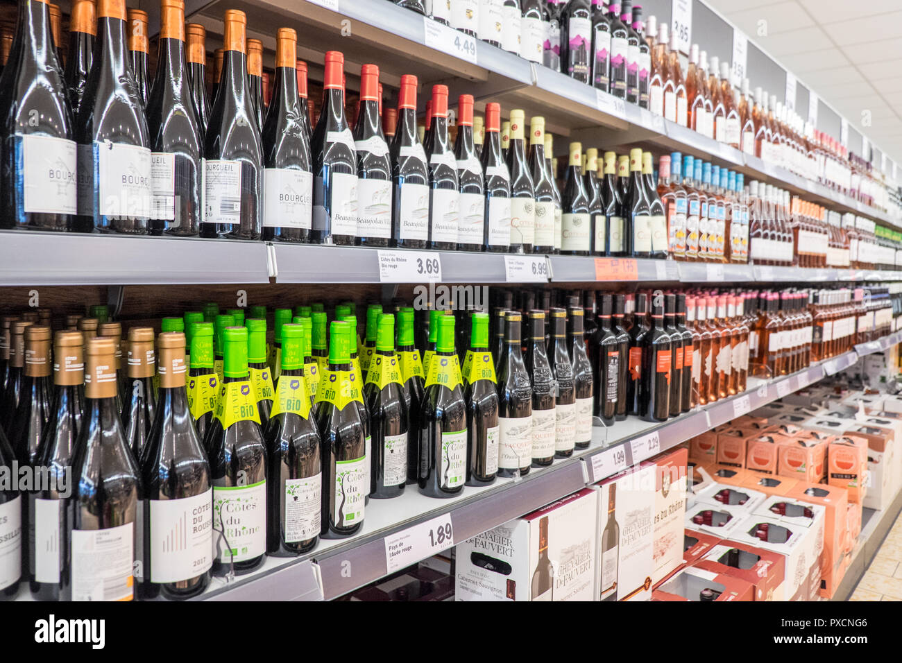 Lidl supermarkets hi-res stock photography and images - Alamy