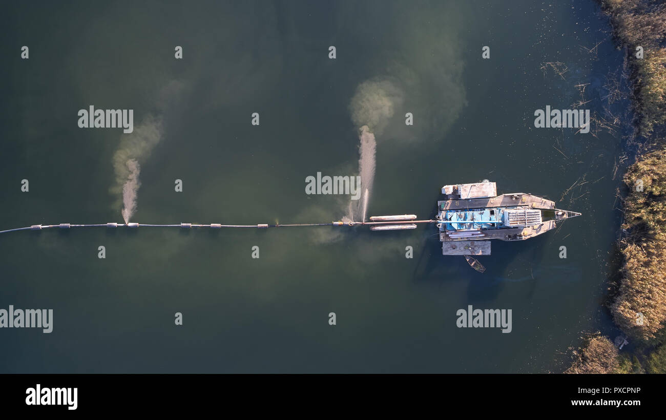 Mineral extraction deep sea hi-res stock photography and images - Alamy