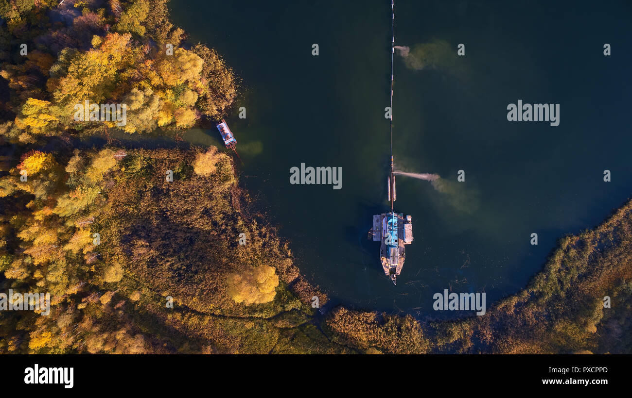 Mineral extraction deep sea hi-res stock photography and images - Alamy