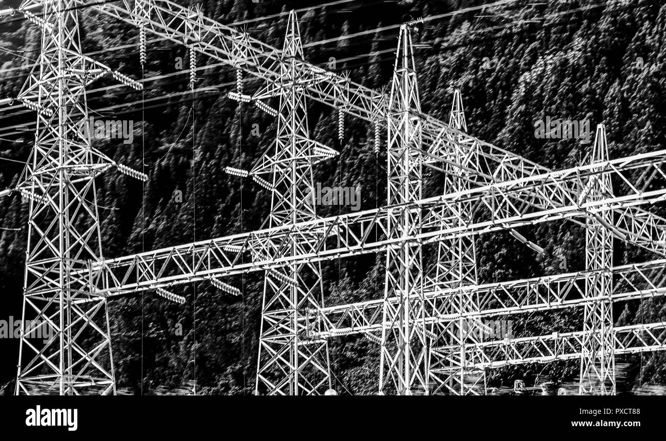 Electricity pylon japan hi-res stock photography and images - Alamy