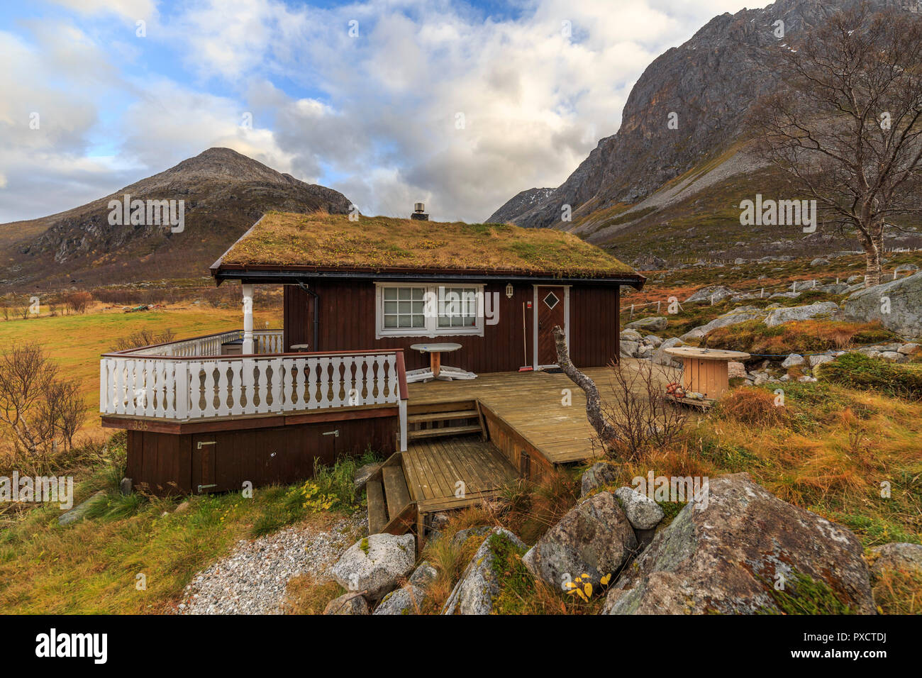 Grotfjord coastal village troms norway hi-res stock photography and ...