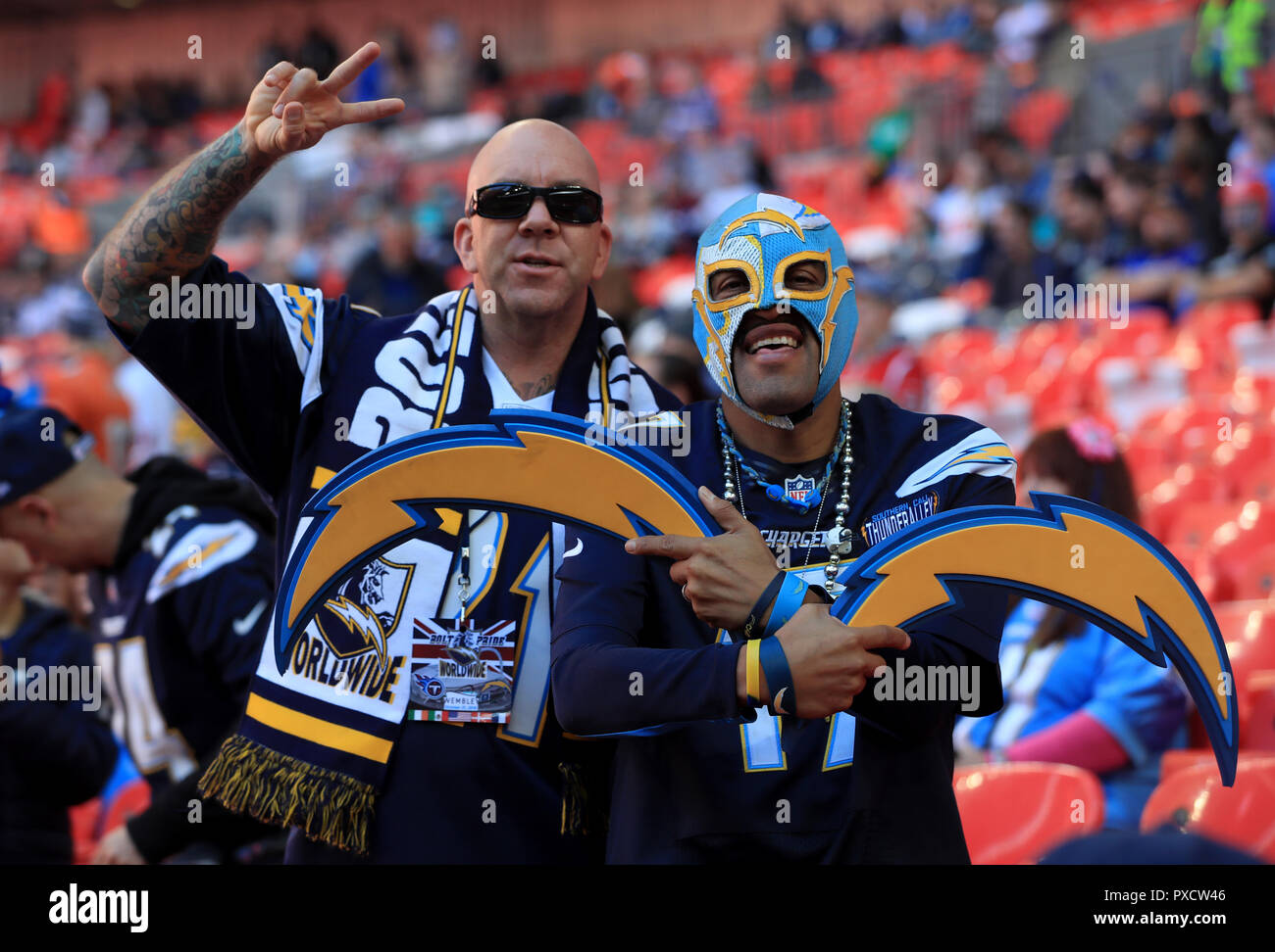 La chargers fans show hi-res stock photography and images - Alamy