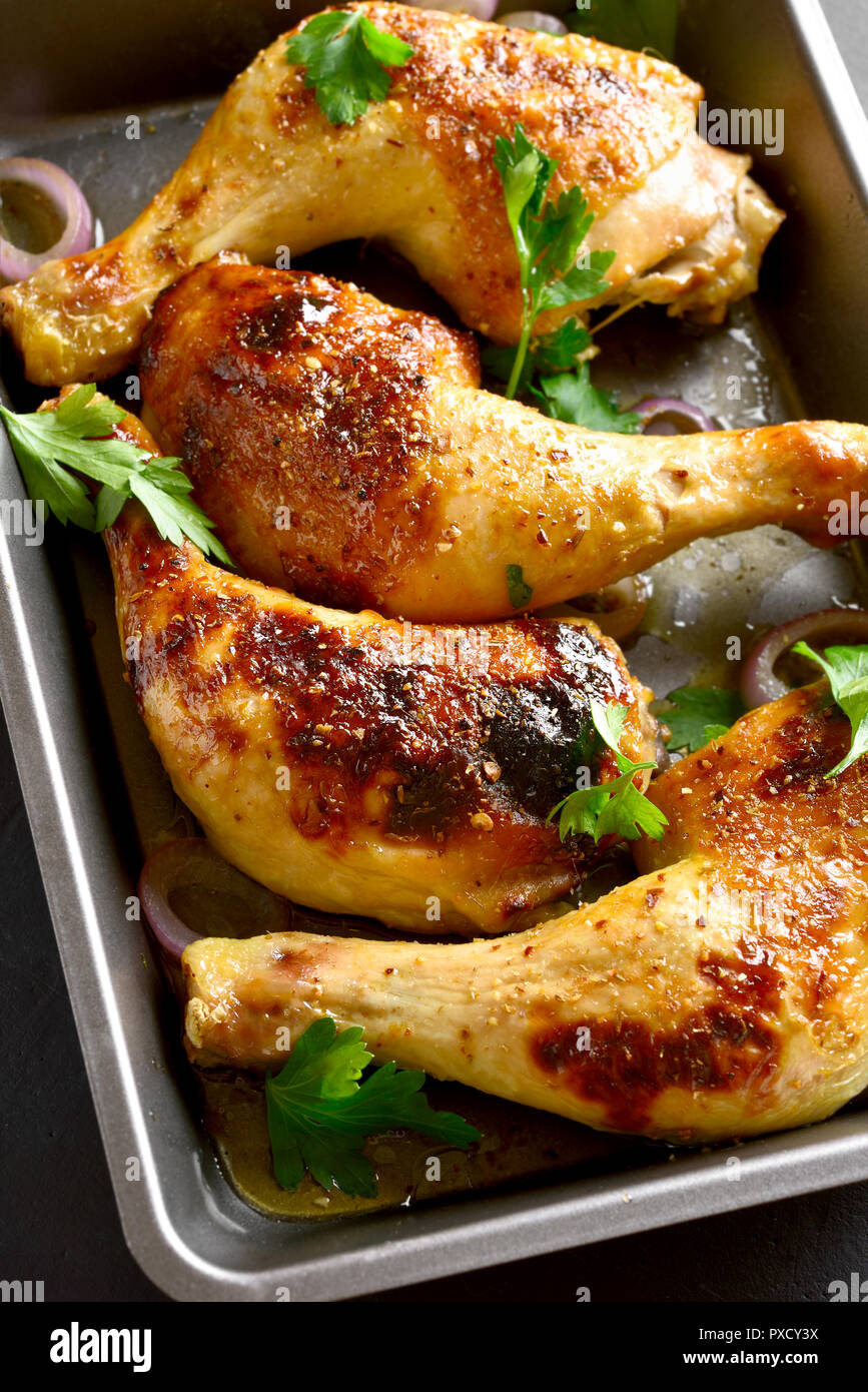 Roast chicken top view close hi-res stock photography and images - Alamy