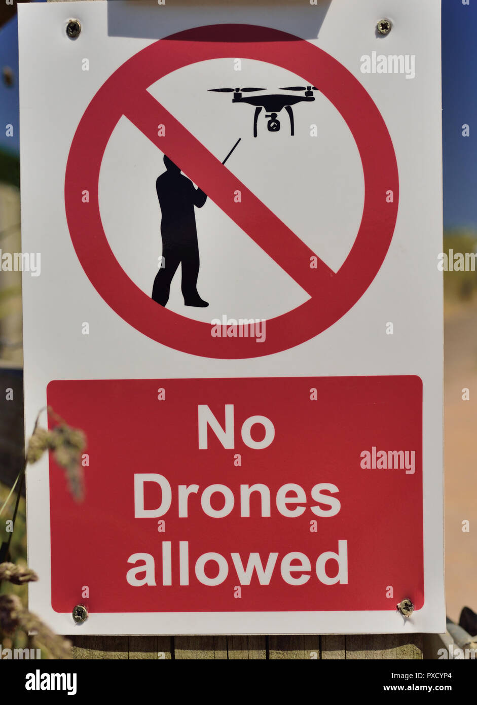 Flying of drones prohibited hi-res stock photography and images - Alamy