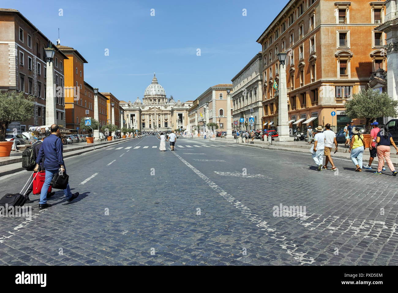 ROME, ITALY - JUNE 23, 2017: Amazing view of Saint Peter's Square and ...