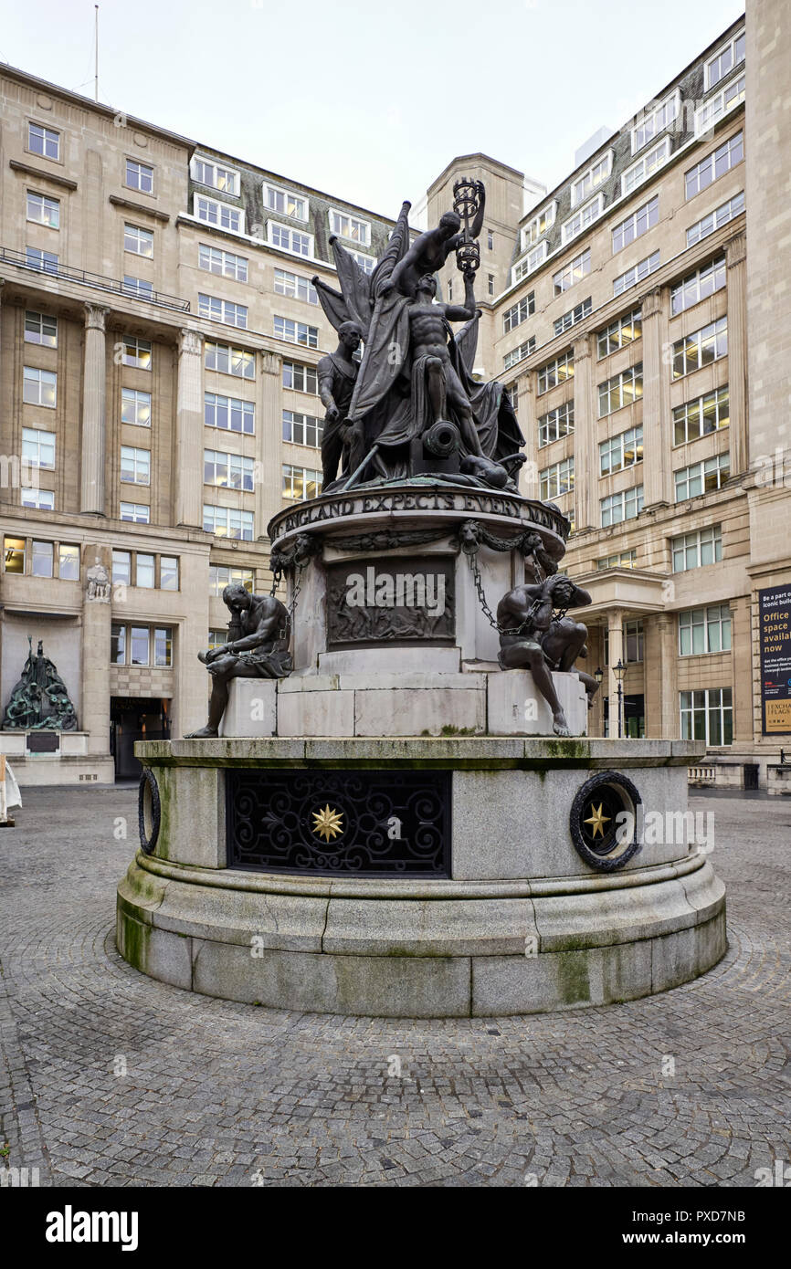 Monument to Admiral Lord Nelson in Exchange Flags, Liverpooleng Stock ...