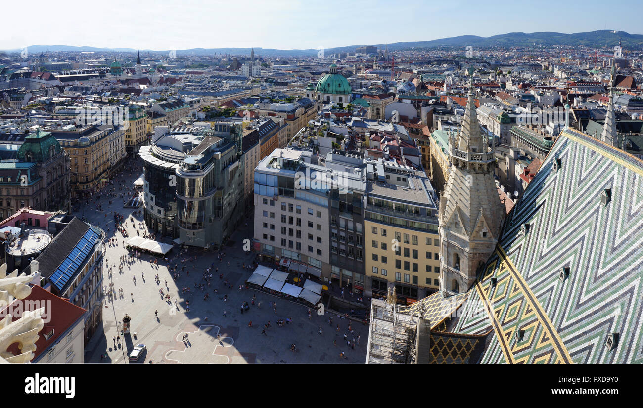 Beautiful panorama of the historical center of Vienna with streets ...
