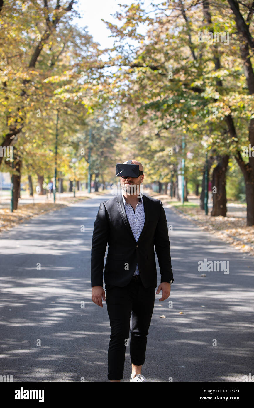 Man have fun with Virtual Reality VR Headset BOX Stock Photo - Alamy