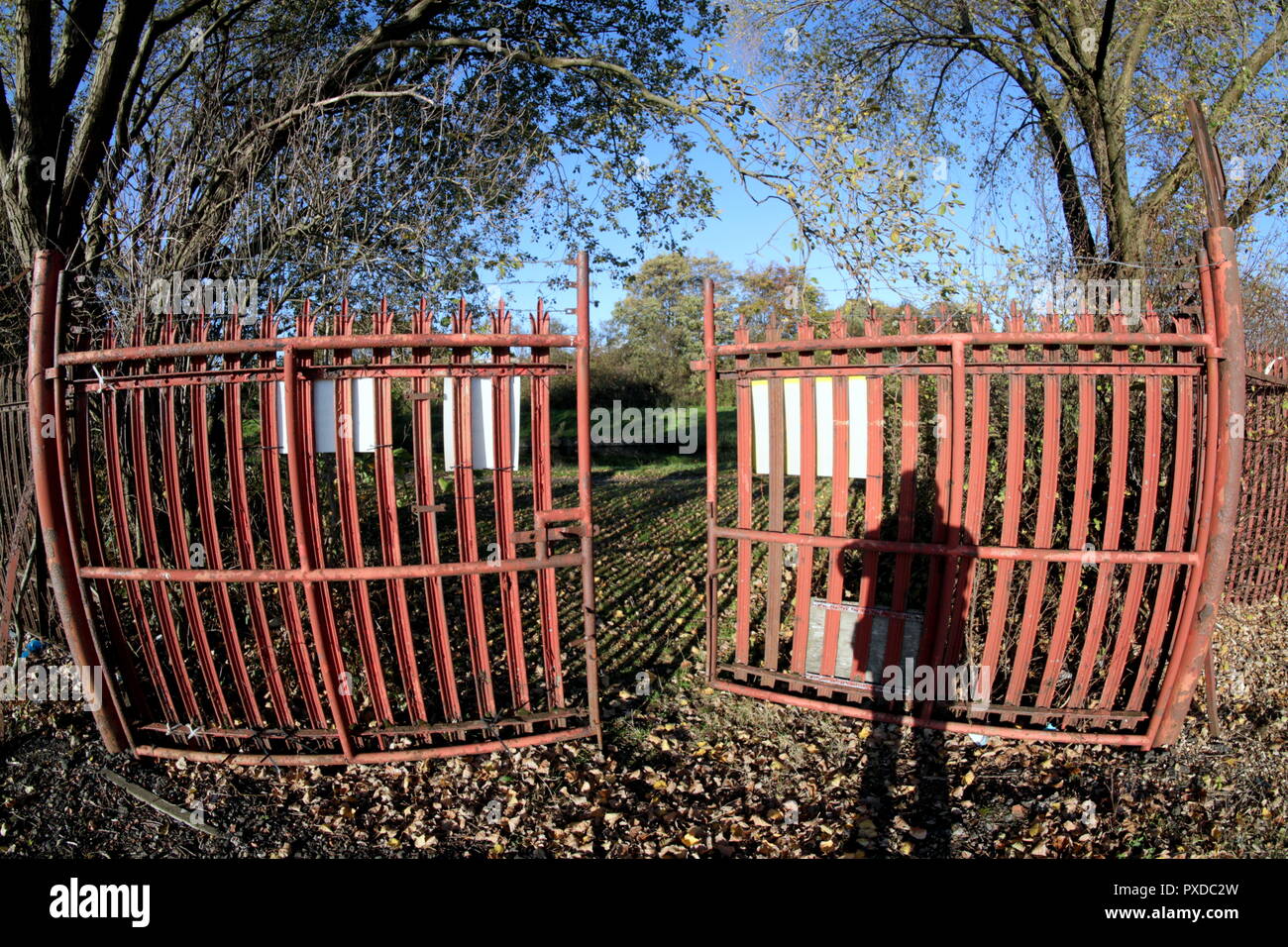 Stranger hi-res stock photography and images - Alamy