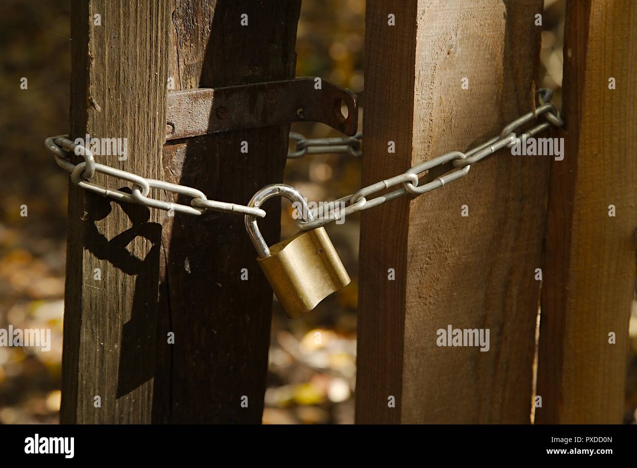 Old stable gate hi-res stock photography and images - Alamy
