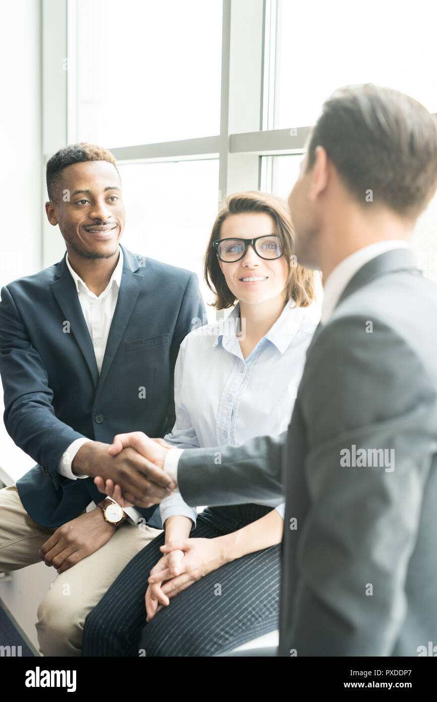 Employee ethnic hi-res stock photography and images - Alamy