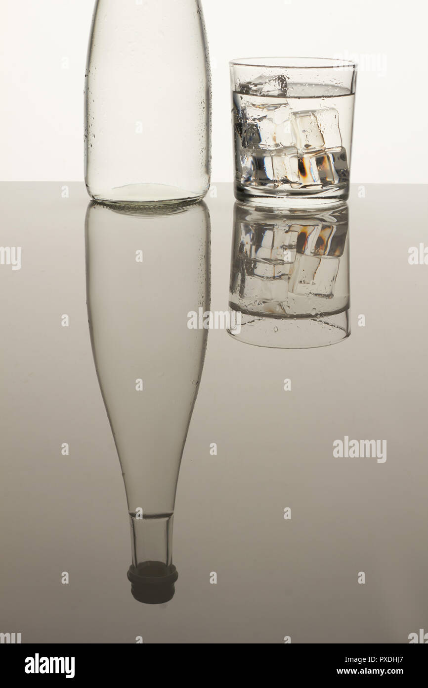 Cup reflecting hi-res stock photography and images - Alamy