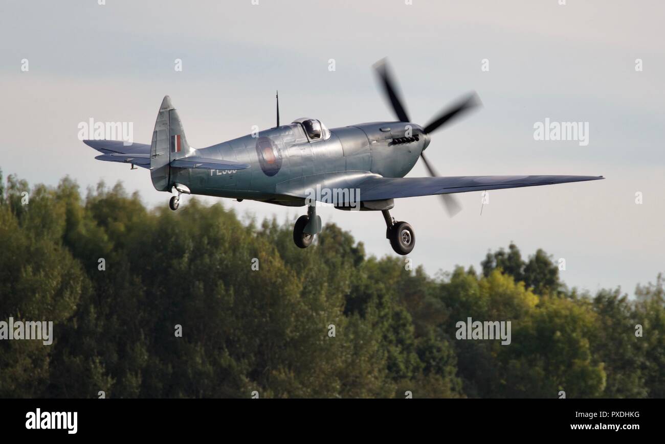 Supermarine Spitfire PRXI PL983 (G-PRXI) flying at Shuttleworth Race ...
