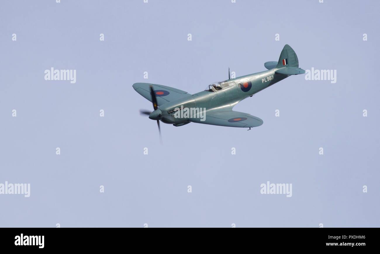 Supermarine Spitfire PRXI PL983 (G-PRXI) flying at Shuttleworth Race ...