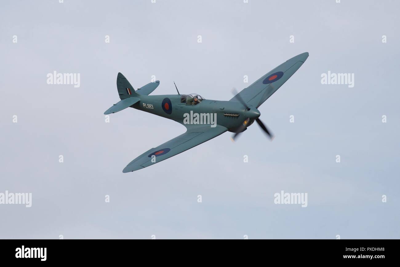 Supermarine Spitfire PRXI PL983 (G-PRXI) flying at Shuttleworth Race ...