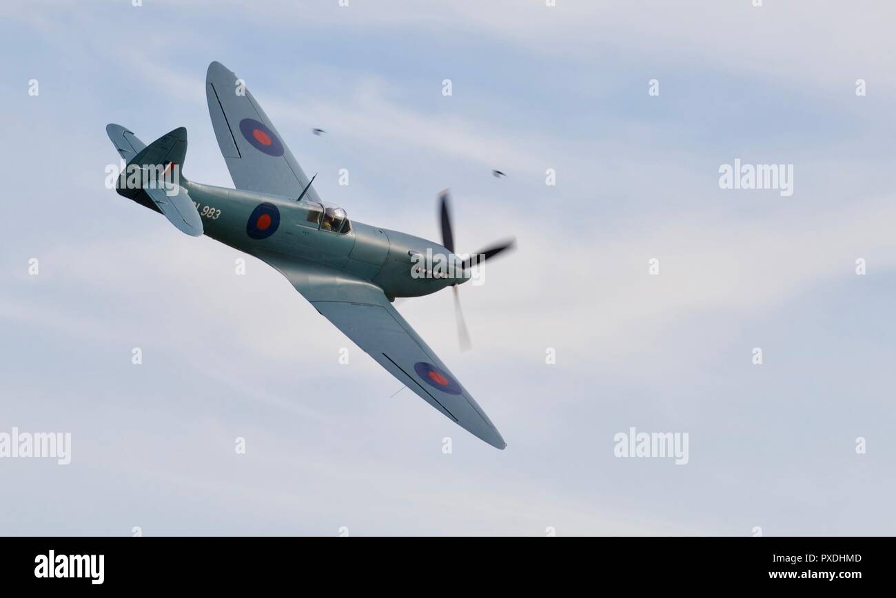 Supermarine Spitfire PRXI PL983 (G-PRXI) flying at Shuttleworth Race ...