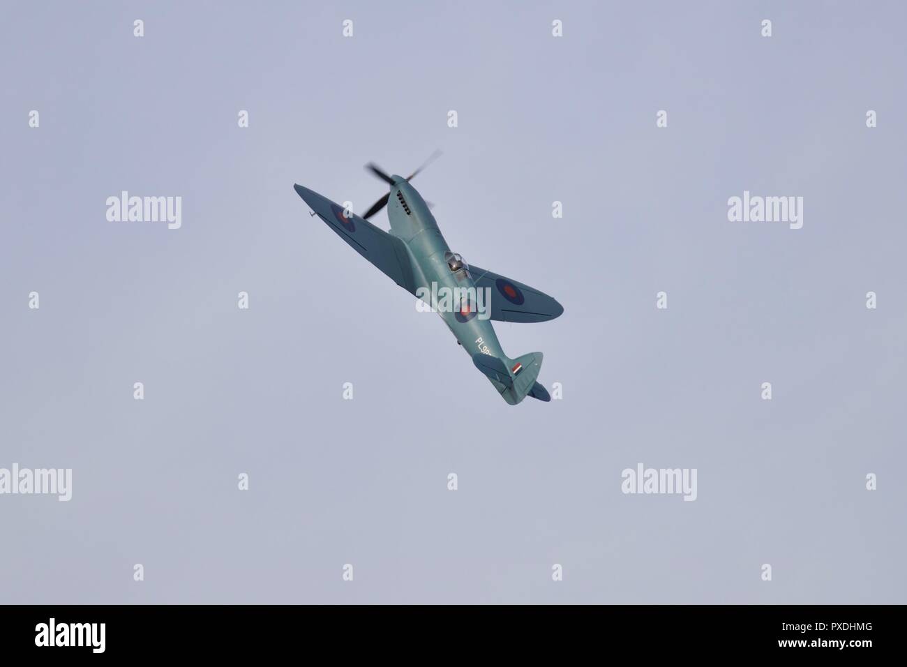 Supermarine Spitfire PRXI PL983 (G-PRXI) flying at Shuttleworth Race ...