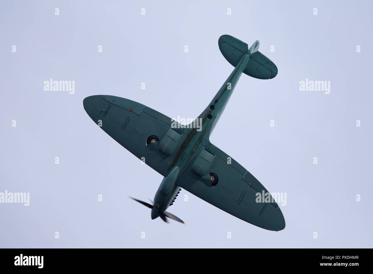 Supermarine Spitfire PRXI PL983 (G-PRXI) flying at Shuttleworth Race ...