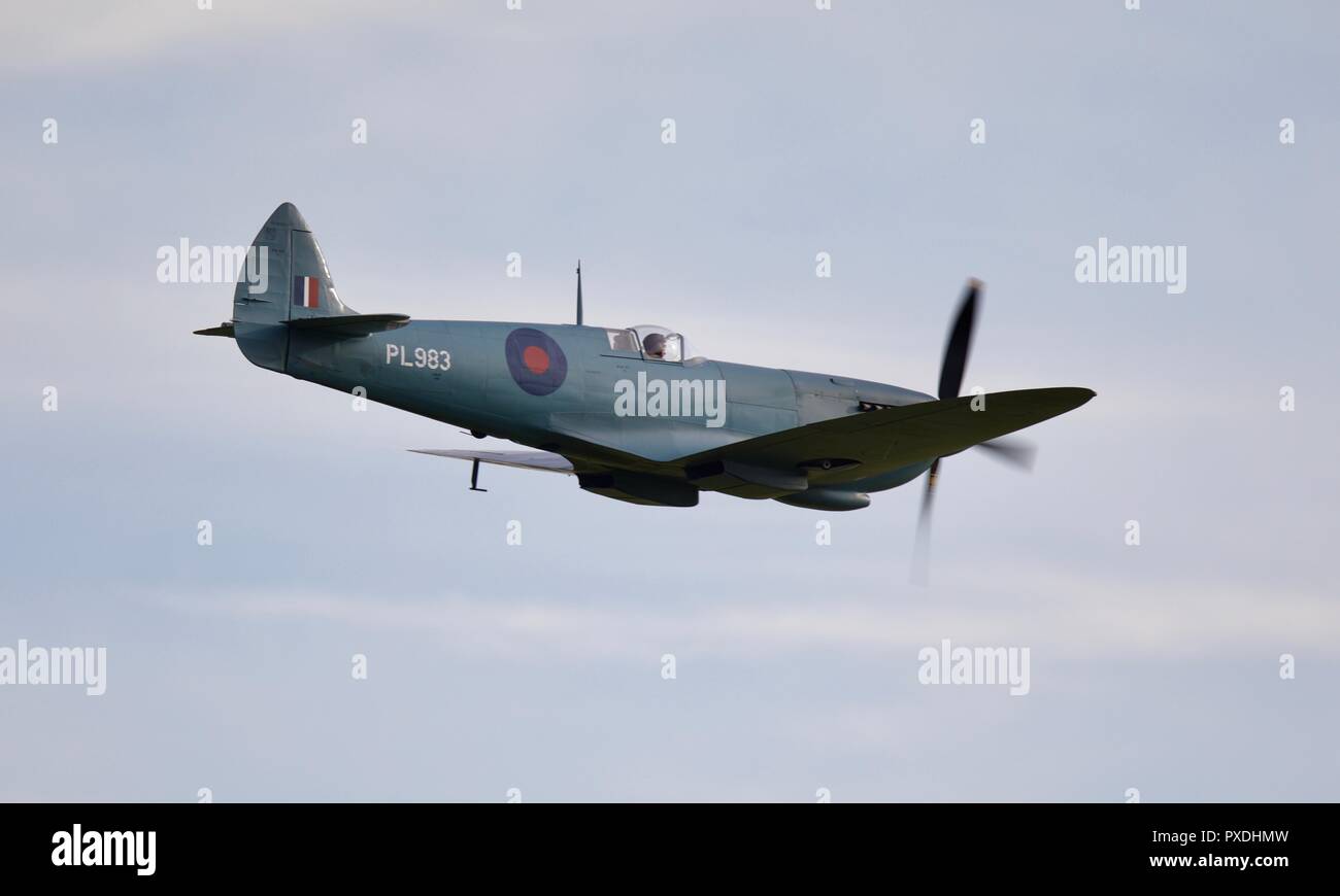 Supermarine Spitfire PRXI PL983 (G-PRXI) flying at Shuttleworth Race ...