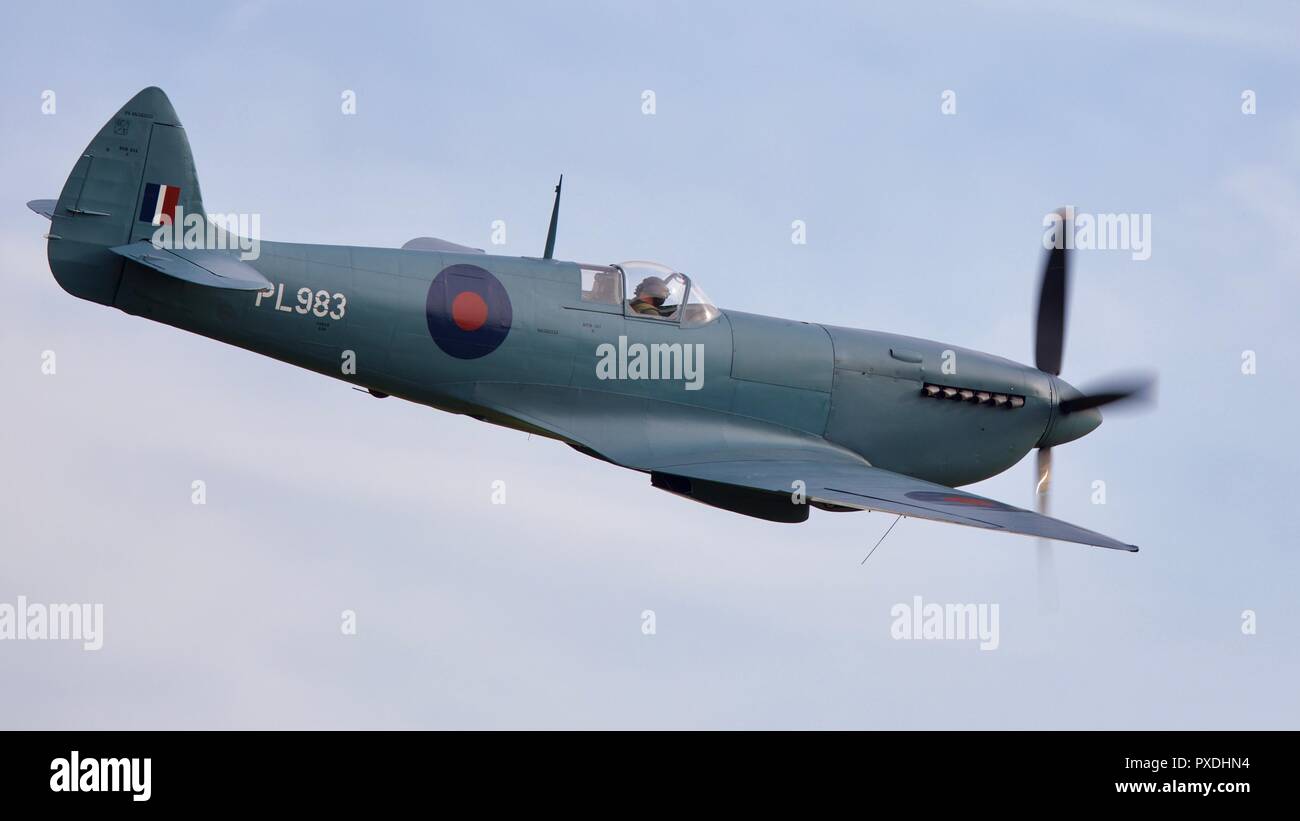 Supermarine Spitfire PRXI PL983 (G-PRXI) flying at Shuttleworth Race ...