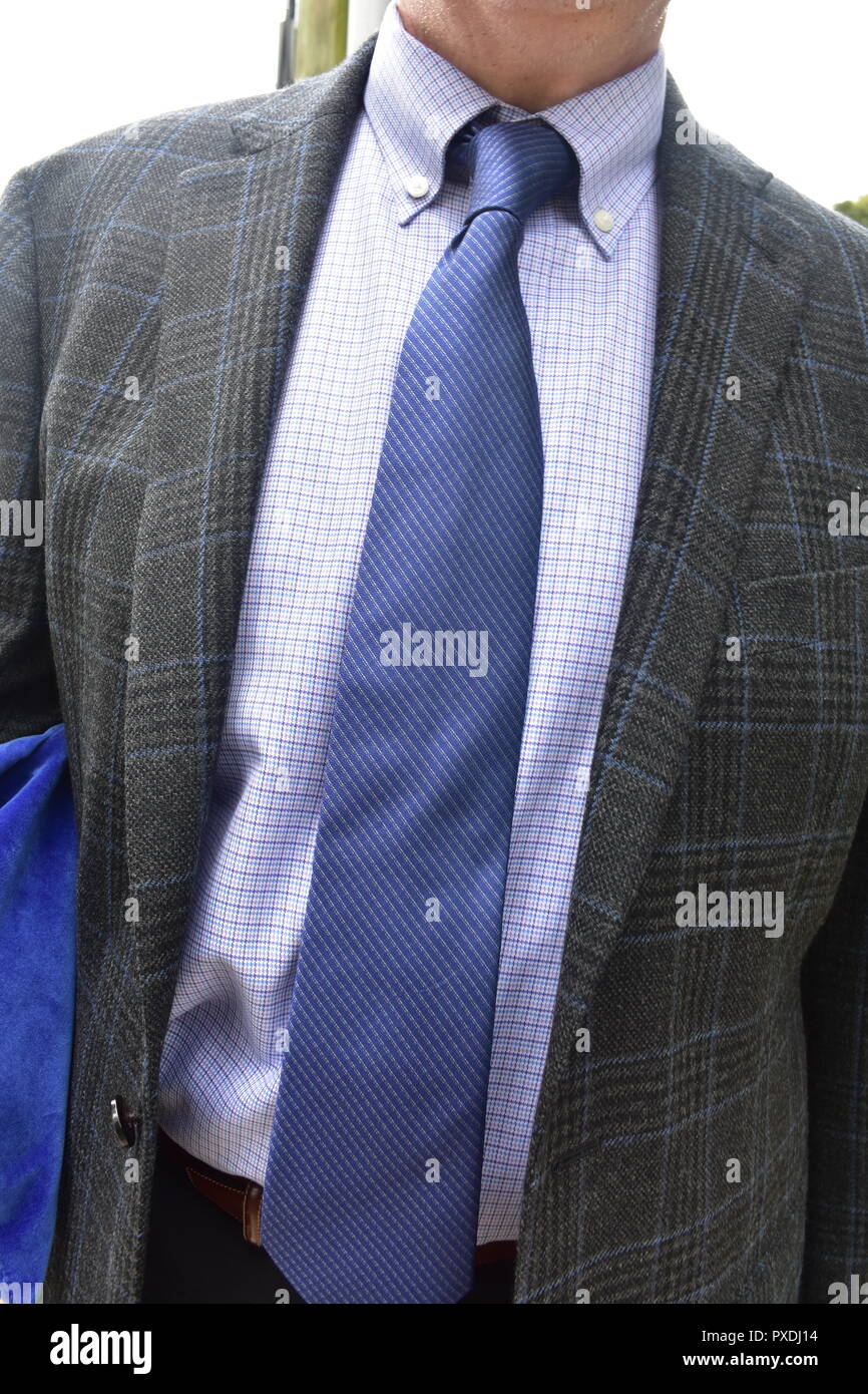 Smart man suit tie hi-res stock photography and images - Alamy